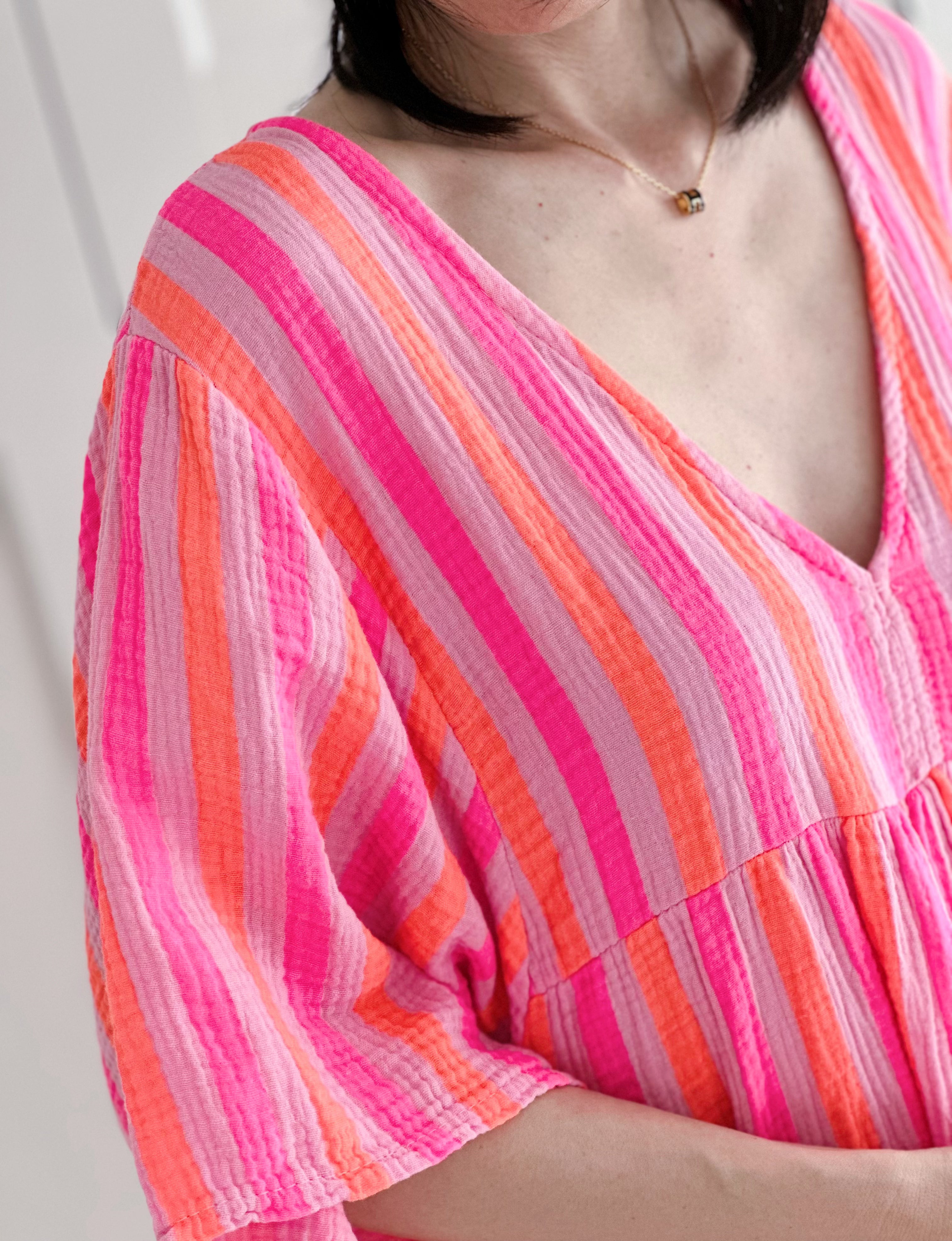 Musselin Kleid, Kurzarm, breite Streifen, Neon – sismeer